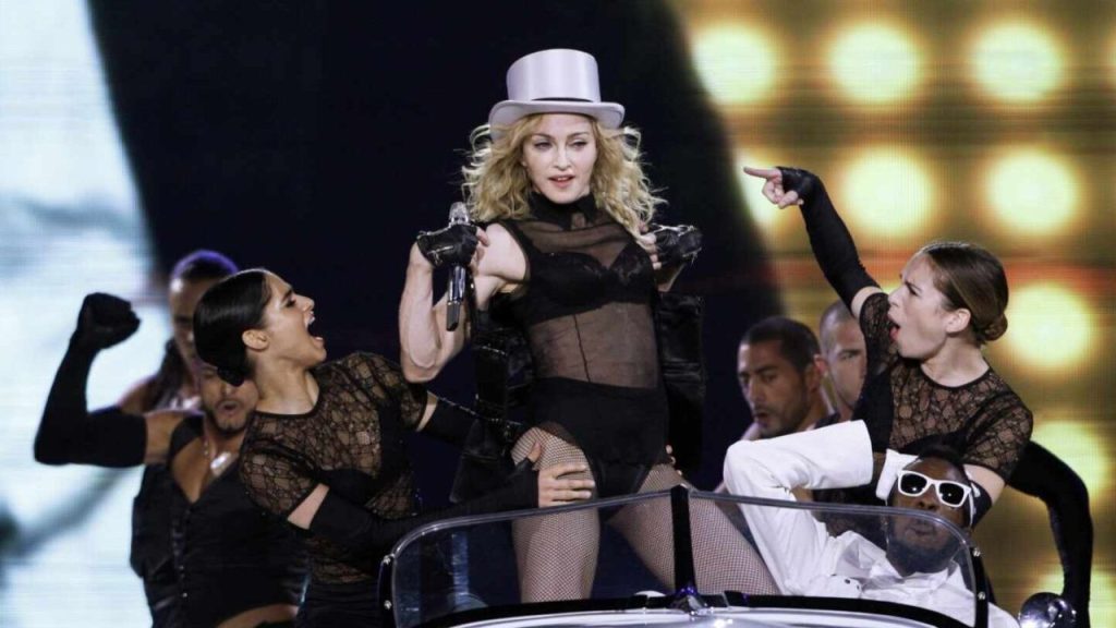 Fans de Madonna demandan a la cantante por mostrar ‘contenido explícito ...