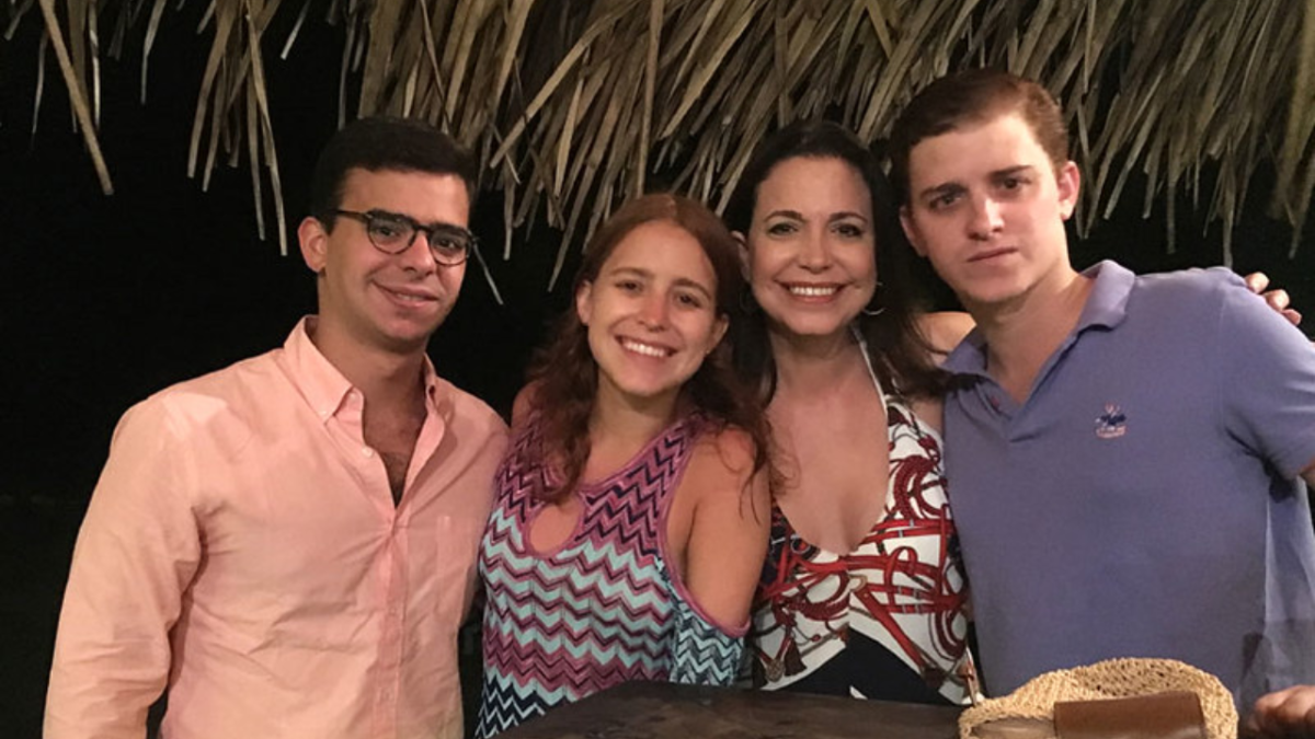 ¿Dónde viven los hijos de María Corina Machado actualmente y que se sabe de ella, tiene pareja ...